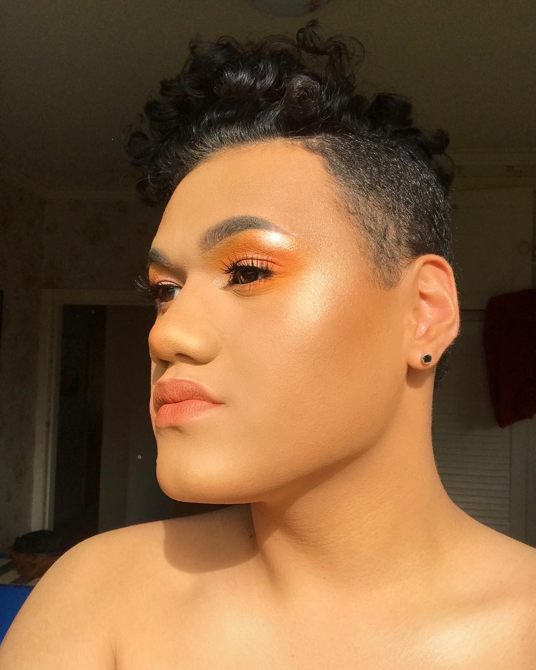 What Is Highlighter Makeup ? - My Glow Journey